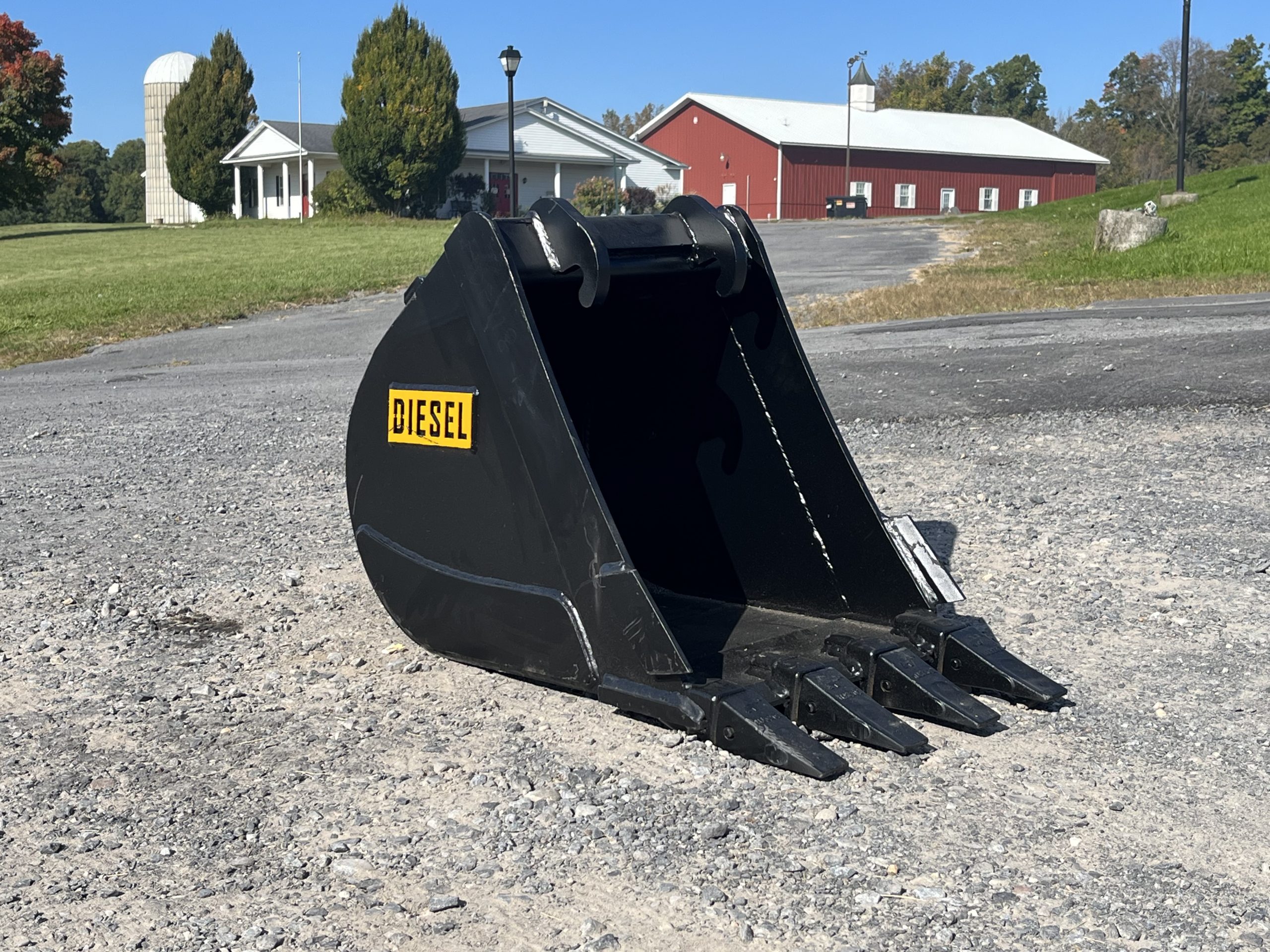 18" Bucket For Bobcat E45/50/55 - Dynamic Attachments
